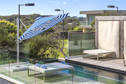 Poolside Cantilever Umbrellas | Instant Shade Umbrellas