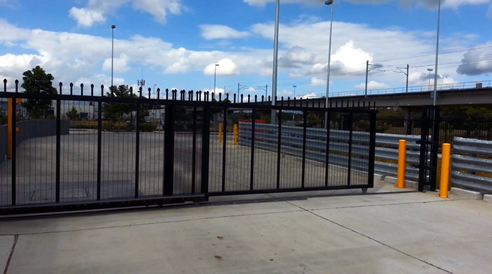 Telescopic Track Gate | Magnetic Automation