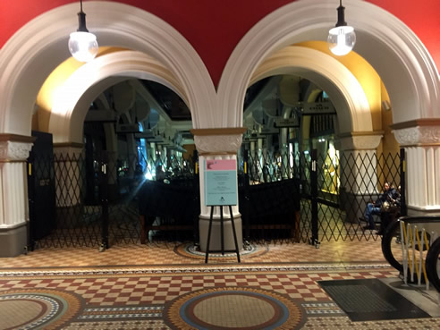 Trackless Expandable Security Barriers for QVB | Trellis Door Co