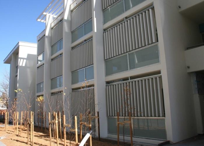 Vertical Vergola Privacy Screens by Vergola