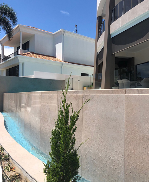 Gold Coast Porcelain Tile Pool Installation with LATICRETE